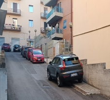 Vendesi Garage di 42 mq in immobile sito in Recinto III Annunziatella a Matera, dotato di acqua e luce, prezzo 70.000 €